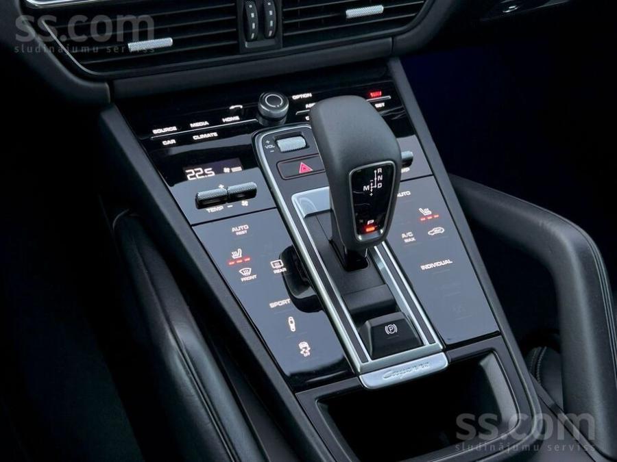 Melns Porsche Cayenne 2017 Rīga, ar dzinēja tilpumu 3.00 L un nobraukumu 171 tūkst. km par 34950 €, foto 17 vietnē AUTOMOTO.COM.LV