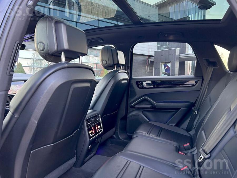 Melns Porsche Cayenne 2017 Rīga, ar dzinēja tilpumu 3.00 L un nobraukumu 171 tūkst. km par 34950 €, foto 18 vietnē AUTOMOTO.COM.LV