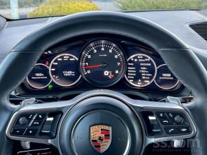 Melns Porsche Cayenne 2017 Rīga, ar dzinēja tilpumu 3.00 L un nobraukumu 171 tūkst. km par 34950 €, foto 20 vietnē AUTOMOTO.COM.LV