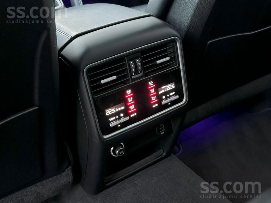 Melns Porsche Cayenne 2017 Rīga, ar dzinēja tilpumu 3.00 L un nobraukumu 171 tūkst. km par 34950 €, foto 22 vietnē AUTOMOTO.COM.LV