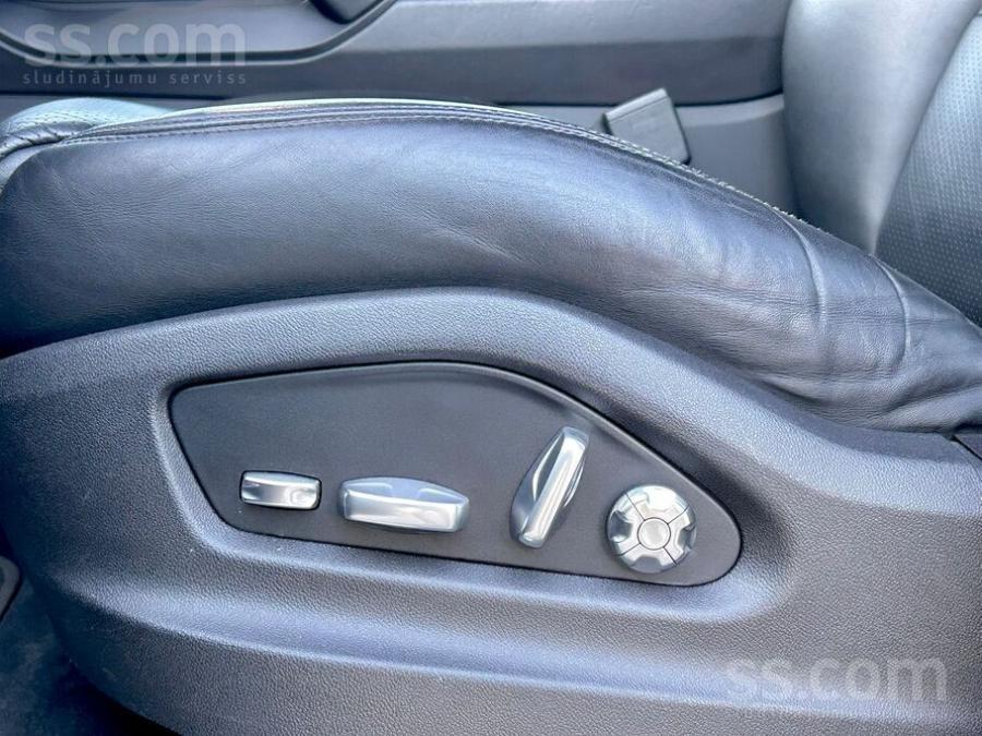 Melns Porsche Cayenne 2017 Rīga, ar dzinēja tilpumu 3.00 L un nobraukumu 171 tūkst. km par 34950 €, foto 23 vietnē AUTOMOTO.COM.LV