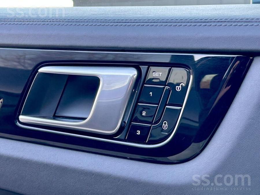 Melns Porsche Cayenne 2017 Rīga, ar dzinēja tilpumu 3.00 L un nobraukumu 171 tūkst. km par 34950 €, foto 24 vietnē AUTOMOTO.COM.LV