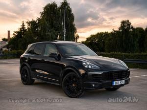 Black Porsche Cayenne 2017 in Tartu, with an engine capacity of 3.00 L and mileage of 169 thousand km for 26999 €, photo  on AUTOMOTO.COM.LV