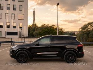 Melns Porsche Cayenne 2017 Tartu, ar dzinēja tilpumu 3.00 L un nobraukumu 169 tūkst. km par 26999 €, foto 6 vietnē AUTOMOTO.COM.LV