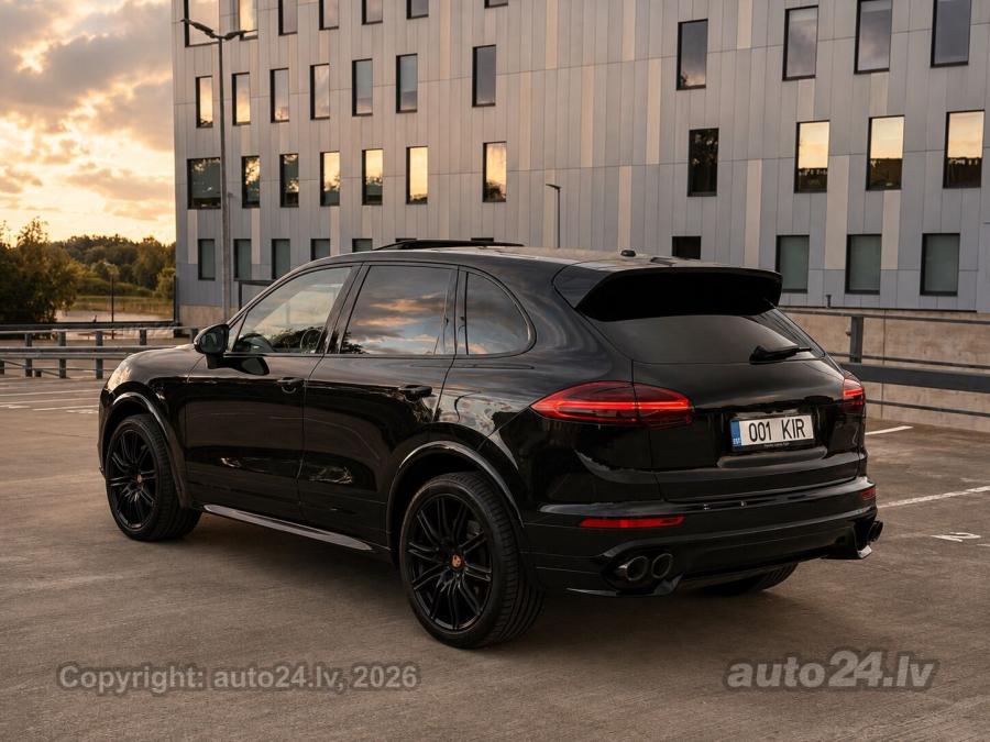 Melns Porsche Cayenne 2017 Tartu, ar dzinēja tilpumu 3.00 L un nobraukumu 169 tūkst. km par 26999 €, foto 7 vietnē AUTOMOTO.COM.LV