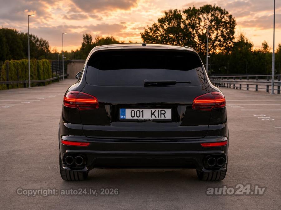 Melns Porsche Cayenne 2017 Tartu, ar dzinēja tilpumu 3.00 L un nobraukumu 169 tūkst. km par 26999 €, foto 8 vietnē AUTOMOTO.COM.LV