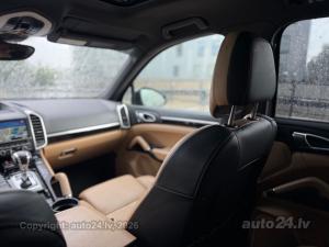 Melns Porsche Cayenne 2017 Tartu, ar dzinēja tilpumu 3.00 L un nobraukumu 169 tūkst. km par 26999 €, foto 14 vietnē AUTOMOTO.COM.LV