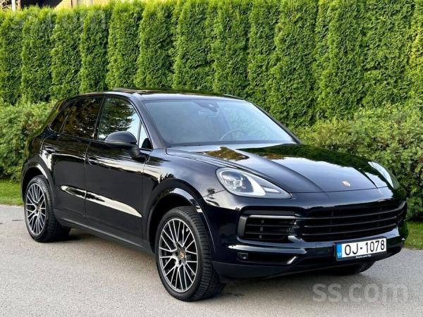 Black Porsche Cayenne 2017 in Riga, with an engine capacity of 3.00 L and mileage of 172 thousand km for 33950 €, photo 6 on AUTOMOTO.COM.LV
