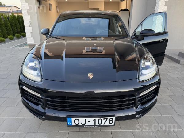 Black Porsche Cayenne 2017 in Riga, with an engine capacity of 2.90 L and mileage of 172 thousand km for 32000 €, photo 2 on AUTOMOTO.COM.LV