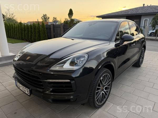 Black Porsche Cayenne 2017 in Riga, with an engine capacity of 2.90 L and mileage of 172 thousand km for 32000 €, photo 5 on AUTOMOTO.COM.LV