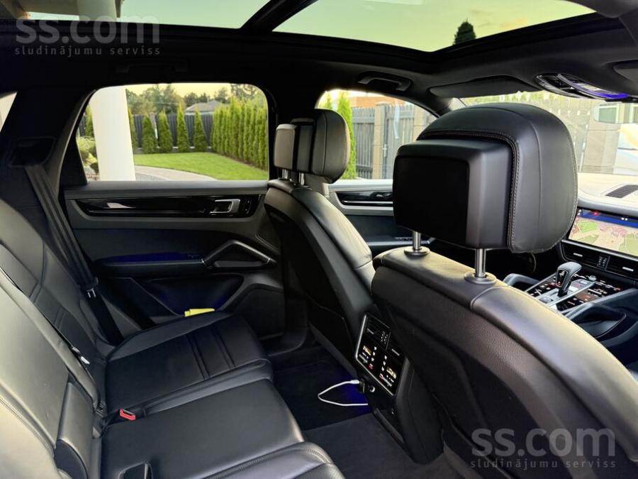 Melns Porsche Cayenne 2017 Rīga, ar dzinēja tilpumu 2.90 L un nobraukumu 172 tūkst. km par 32000 €, foto 7 vietnē AUTOMOTO.COM.LV