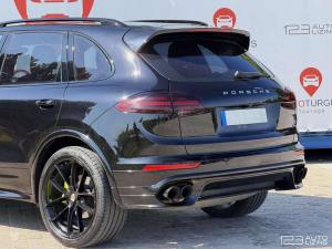 Melns Porsche Cayenne 2017 Tauragė, ar dzinēja tilpumu 3.00 L un nobraukumu 250 tūkst. km par 26990 €, foto 9 vietnē AUTOMOTO.COM.LV