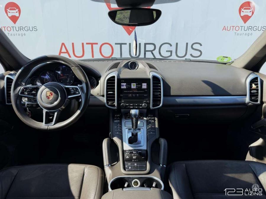 Melns Porsche Cayenne 2017 Tauragė, ar dzinēja tilpumu 3.00 L un nobraukumu 250 tūkst. km par 26990 €, foto 17 vietnē AUTOMOTO.COM.LV