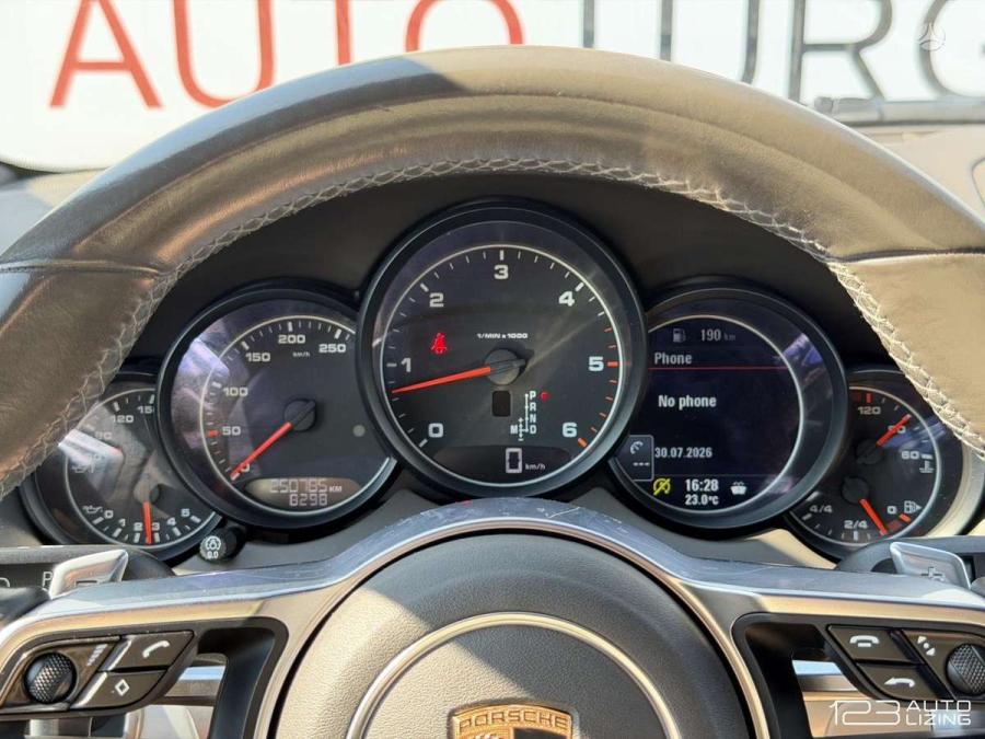 Melns Porsche Cayenne 2017 Tauragė, ar dzinēja tilpumu 3.00 L un nobraukumu 250 tūkst. km par 26990 €, foto 20 vietnē AUTOMOTO.COM.LV