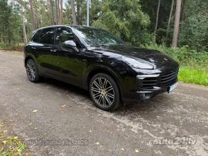 Black Porsche Cayenne 2017 in Tallinn, with an engine capacity of 3.00 L and mileage of 280 thousand km for 27400 €, photo 3 on AUTOMOTO.COM.LV