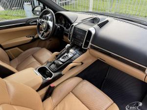 Melns Porsche Cayenne 2017 Klaipėda, ar dzinēja tilpumu 3.00 L un nobraukumu 183 tūkst. km par 19500 €, foto 7 vietnē AUTOMOTO.COM.LV