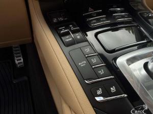 Melns Porsche Cayenne 2017 Klaipėda, ar dzinēja tilpumu 3.00 L un nobraukumu 183 tūkst. km par 19500 €, foto 24 vietnē AUTOMOTO.COM.LV