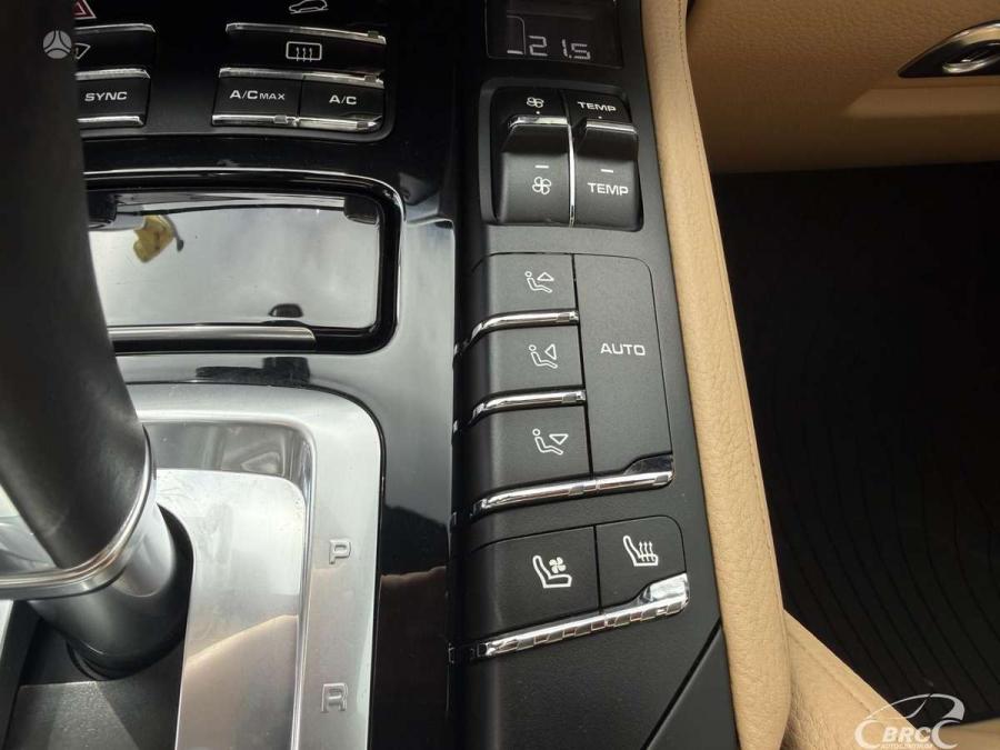 Melns Porsche Cayenne 2017 Klaipėda, ar dzinēja tilpumu 3.00 L un nobraukumu 183 tūkst. km par 19500 €, foto 25 vietnē AUTOMOTO.COM.LV