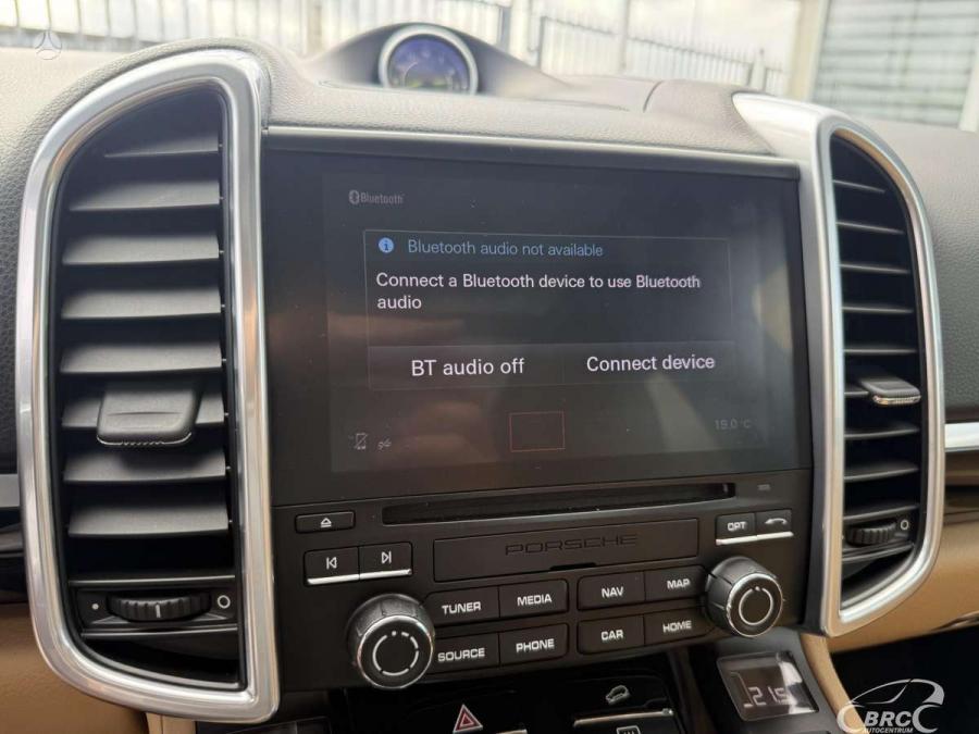 Melns Porsche Cayenne 2017 Klaipėda, ar dzinēja tilpumu 3.00 L un nobraukumu 183 tūkst. km par 19500 €, foto 28 vietnē AUTOMOTO.COM.LV