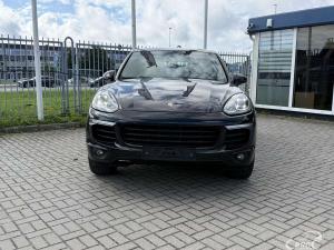 Melns Porsche Cayenne 2017 Klaipėda, ar dzinēja tilpumu 3.00 L un nobraukumu 183 tūkst. km par 19500 €, foto 32 vietnē AUTOMOTO.COM.LV