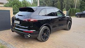 Melns Porsche Cayenne 2017 Šauļi, ar dzinēja tilpumu 2.97 L un nobraukumu 319 tūkst. km par 24900 €, foto 5 vietnē AUTOMOTO.COM.LV