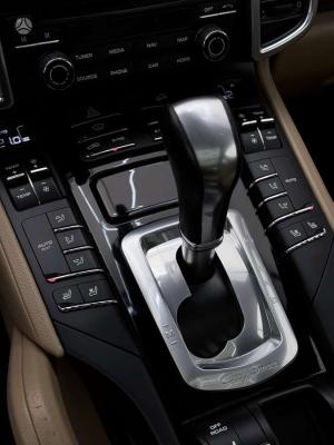 Black Porsche Cayenne 2017 in Vilnius, with an engine capacity of 3.60 L and mileage of 173 thousand km for 21000 €, photo 28 on AUTOMOTO.COM.LV