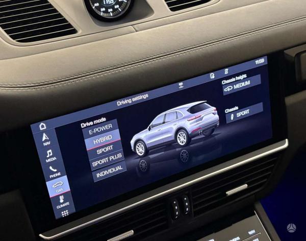 Melns Porsche Cayenne 2018 Marijampole, ar dzinēja tilpumu 3.00 L un nobraukumu 177 tūkst. km par 46500 €, foto 11 vietnē AUTOMOTO.COM.LV