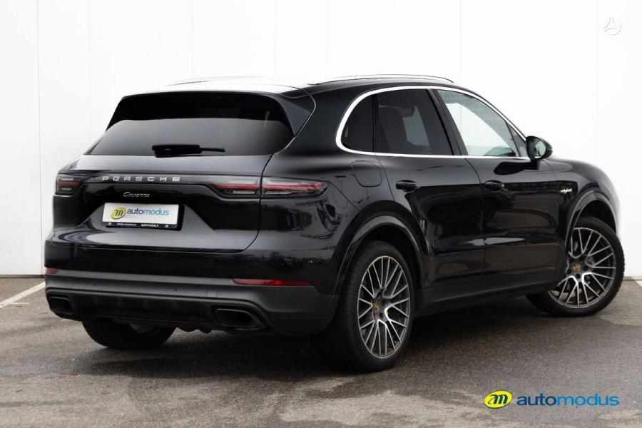 Melns Porsche Cayenne 2018 Viļņa, ar dzinēja tilpumu 3.00 L un nobraukumu 157 tūkst. km par 49900 €, foto 2 vietnē AUTOMOTO.COM.LV