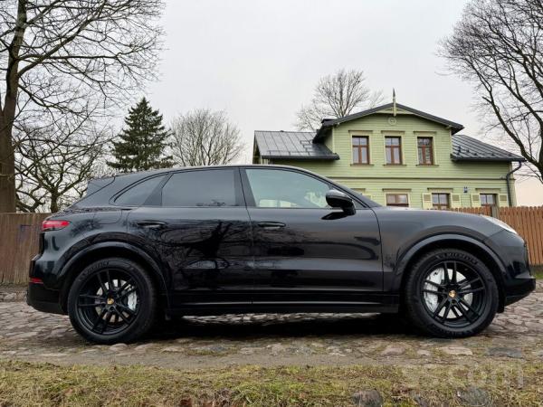 Melns Porsche Cayenne 2018 Rīga, ar dzinēja tilpumu 4.00 L un nobraukumu 65 tūkst. km par 64800 €, foto 2 vietnē AUTOMOTO.COM.LV
