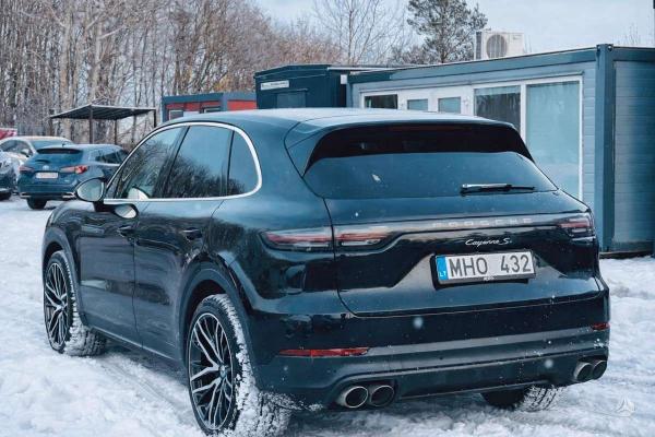 Melns Porsche Cayenne 2018 Viļņa, ar dzinēja tilpumu 3.60 L un nobraukumu 189 tūkst. km par 42999 €, foto 11 vietnē AUTOMOTO.COM.LV