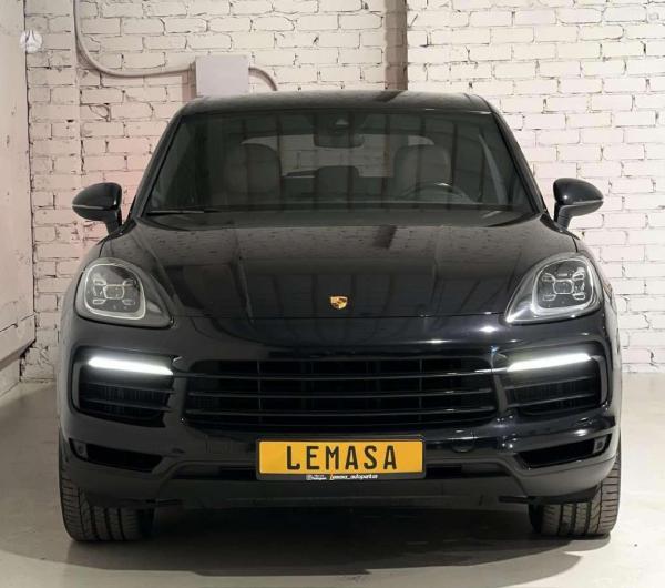 Melns Porsche Cayenne 2018 Klaipėda, ar dzinēja tilpumu 2.89 L un nobraukumu 199 tūkst. km par 36999 €, foto 9 vietnē AUTOMOTO.COM.LV