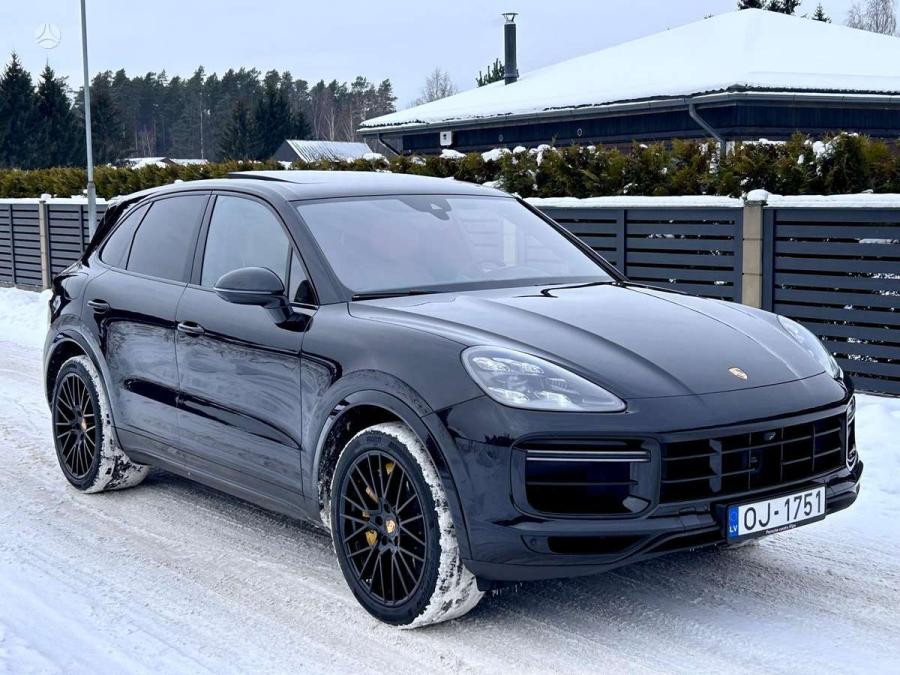 Melns Porsche Cayenne 2018 Rīga, ar dzinēja tilpumu 4.00 L un nobraukumu 260 tūkst. km par 45000 €, foto 1 vietnē AUTOMOTO.COM.LV