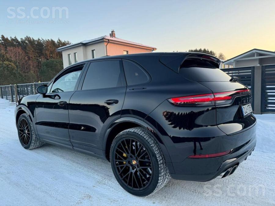 Melns Porsche Cayenne 2018 Rīga, ar dzinēja tilpumu 4.00 L un nobraukumu 0 tūkst. km par 46900 €, foto 4 vietnē AUTOMOTO.COM.LV