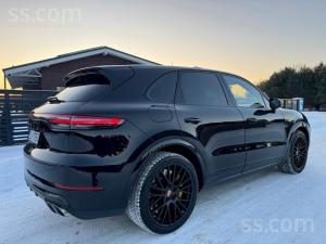 Melns Porsche Cayenne 2018 Rīga, ar dzinēja tilpumu 4.00 L un nobraukumu 0 tūkst. km par 46900 €, foto 8 vietnē AUTOMOTO.COM.LV