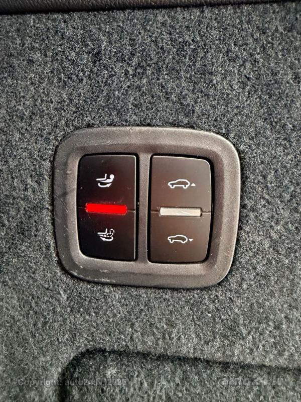 Melns Porsche Cayenne 2018 Tallina, ar dzinēja tilpumu 2.90 L un nobraukumu 140 tūkst. km par 45900 €, foto 11 vietnē AUTOMOTO.COM.LV