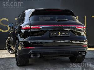 Melns Porsche Cayenne 2018 Tukums, ar dzinēja tilpumu 3.00 L un nobraukumu 155 tūkst. km par 45990 €, foto 3 vietnē AUTOMOTO.COM.LV