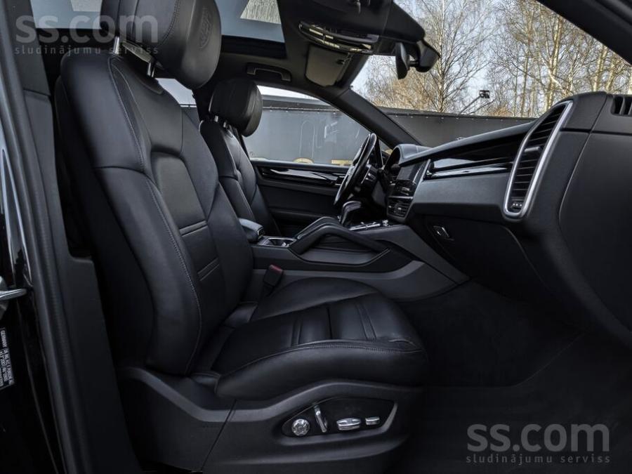 Melns Porsche Cayenne 2018 Tukums, ar dzinēja tilpumu 3.00 L un nobraukumu 155 tūkst. km par 45990 €, foto 6 vietnē AUTOMOTO.COM.LV