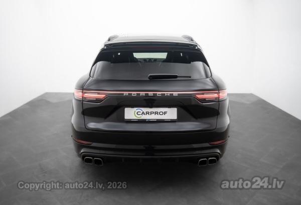 Melns Porsche Cayenne 2018 Tallina, ar dzinēja tilpumu 4.00 L un nobraukumu 145 tūkst. km par 54999 €, foto 5 vietnē AUTOMOTO.COM.LV