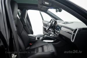 Melns Porsche Cayenne 2018 Tallina, ar dzinēja tilpumu 4.00 L un nobraukumu 145 tūkst. km par 54999 €, foto 11 vietnē AUTOMOTO.COM.LV