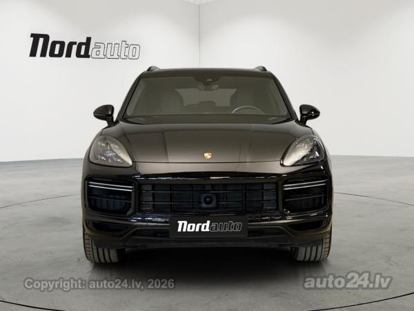 Melns Porsche Cayenne 2018 Tallina, ar dzinēja tilpumu 4.00 L un nobraukumu 145 tūkst. km par 54900 €, foto 3 vietnē AUTOMOTO.COM.LV