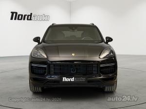 Melns Porsche Cayenne 2018 Tallina, ar dzinēja tilpumu 4.00 L un nobraukumu 145 tūkst. km par 54900 €, foto 4 vietnē AUTOMOTO.COM.LV