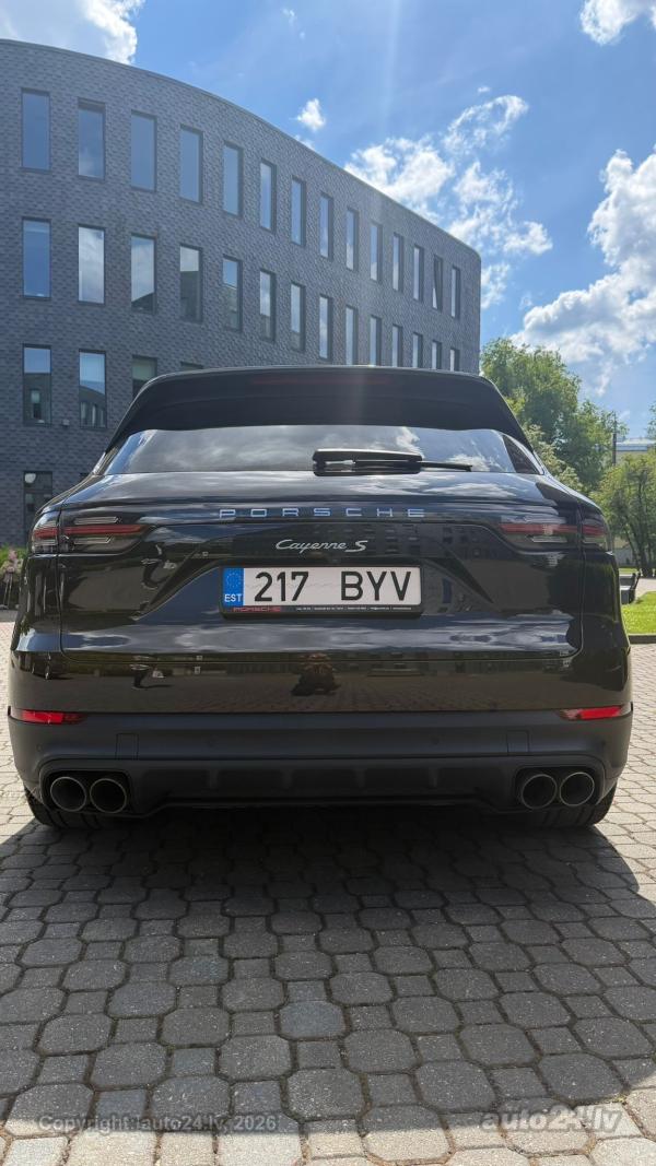 Black Porsche Cayenne 2018 in Tallinn, with an engine capacity of 2.90 L and mileage of 62 thousand km for 57000 €, photo 3 on AUTOMOTO.COM.LV