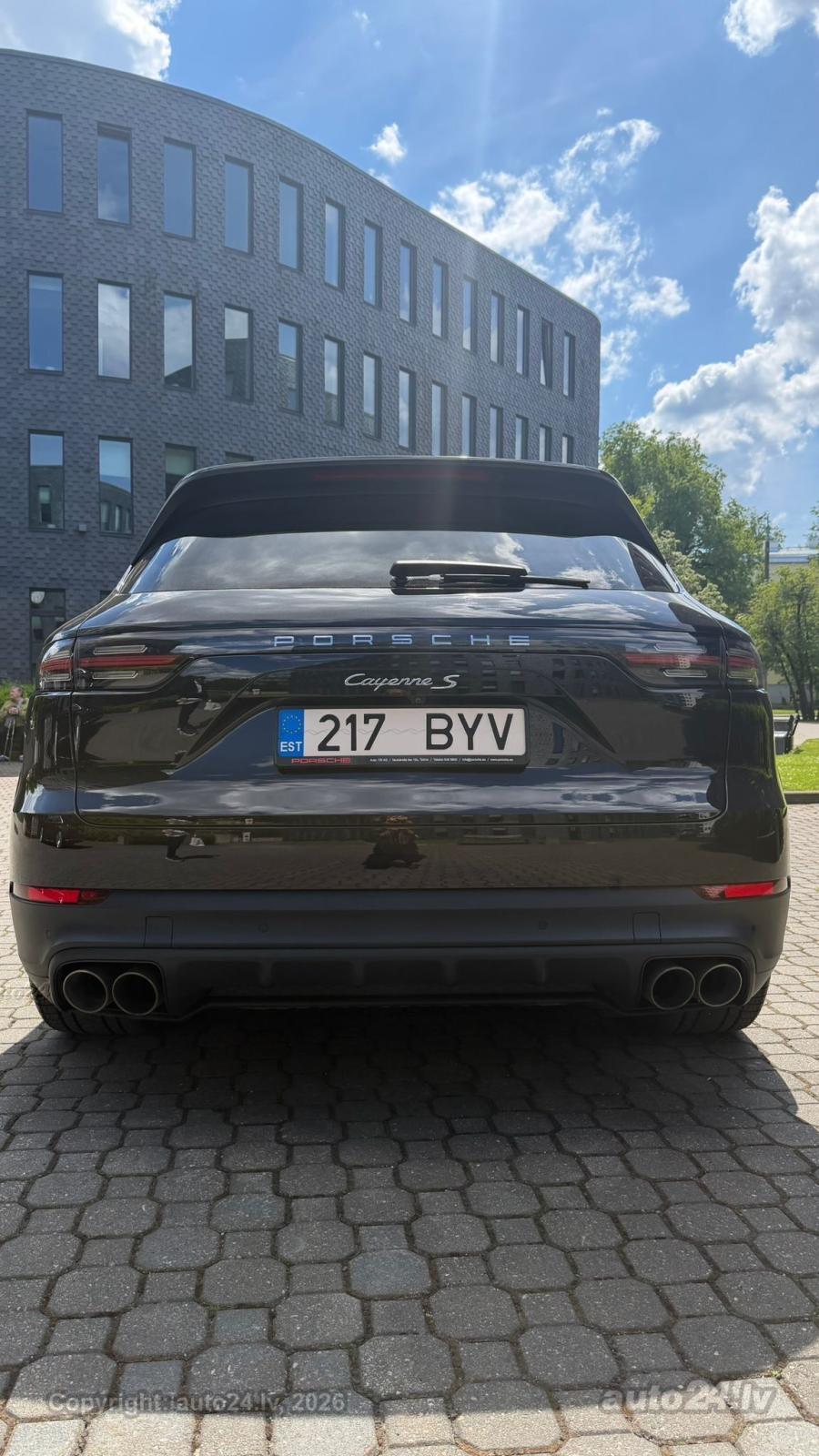 Black Porsche Cayenne 2018 in Tallinn, with an engine capacity of 2.90 L and mileage of 62 thousand km for 57000 €, photo 4 on AUTOMOTO.COM.LV
