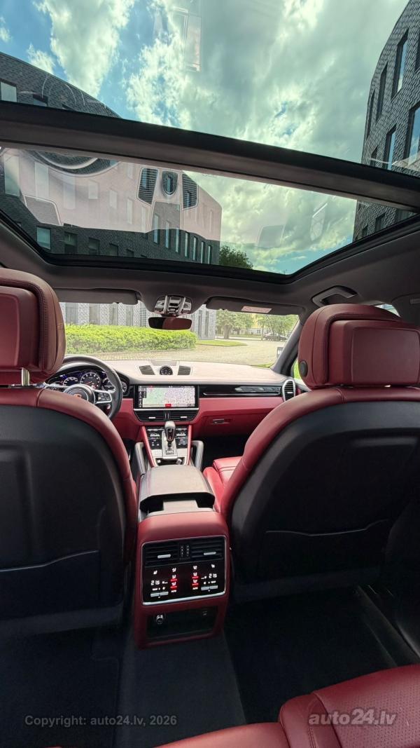 Black Porsche Cayenne 2018 in Tallinn, with an engine capacity of 2.90 L and mileage of 62 thousand km for 57000 €, photo 9 on AUTOMOTO.COM.LV