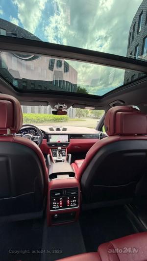 Black Porsche Cayenne 2018 in Tallinn, with an engine capacity of 2.90 L and mileage of 62 thousand km for 57000 €, photo 10 on AUTOMOTO.COM.LV