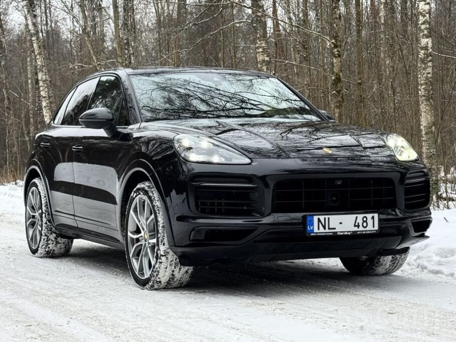 Black Porsche Cayenne 2018 in Riga, with an engine capacity of 2.90 L and mileage of 112 thousand km for 52000 €, photo 1 on AUTOMOTO.COM.LV