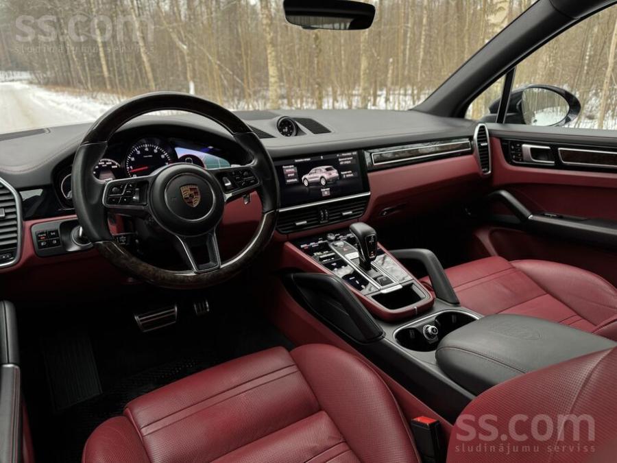 Black Porsche Cayenne 2018 in Riga, with an engine capacity of 2.90 L and mileage of 112 thousand km for 52000 €, photo 10 on AUTOMOTO.COM.LV