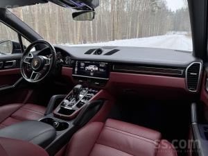 Black Porsche Cayenne 2018 in Riga, with an engine capacity of 2.90 L and mileage of 112 thousand km for 52000 €, photo 14 on AUTOMOTO.COM.LV