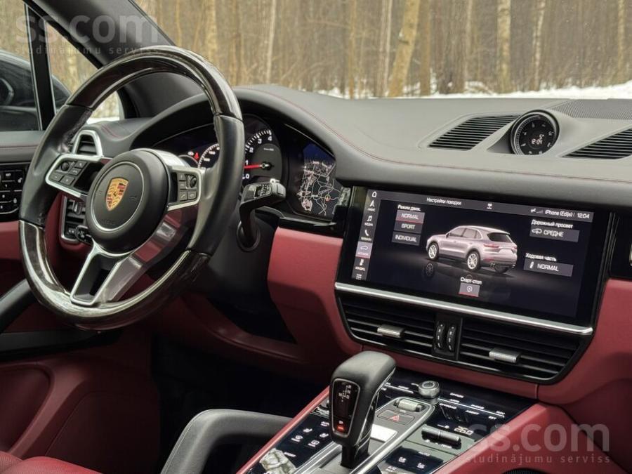 Black Porsche Cayenne 2018 in Riga, with an engine capacity of 2.90 L and mileage of 112 thousand km for 52000 €, photo 15 on AUTOMOTO.COM.LV