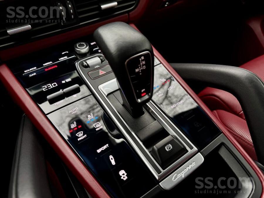 Black Porsche Cayenne 2018 in Riga, with an engine capacity of 2.90 L and mileage of 112 thousand km for 52000 €, photo 36 on AUTOMOTO.COM.LV